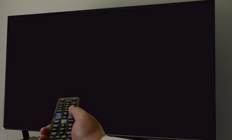 LCD画面が黒くなる原因は何ですか？ -Reshineディスプレイ