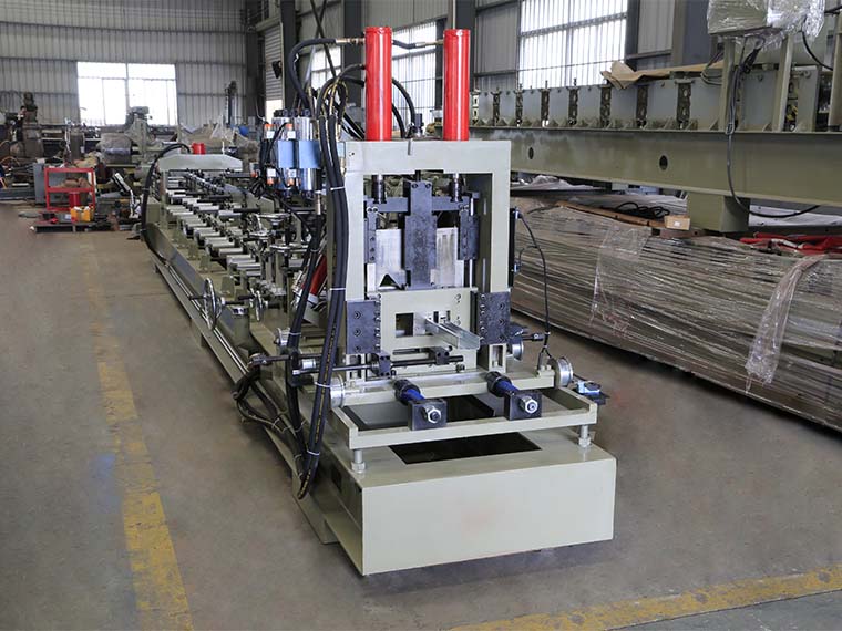 C Purlin Roll Forming Machine - Buy c section roll forming machine ...